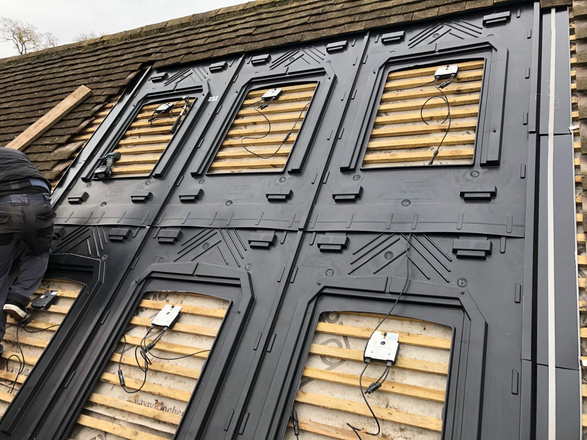 Why Choose Integrated Solar Panels? | Tile Energy